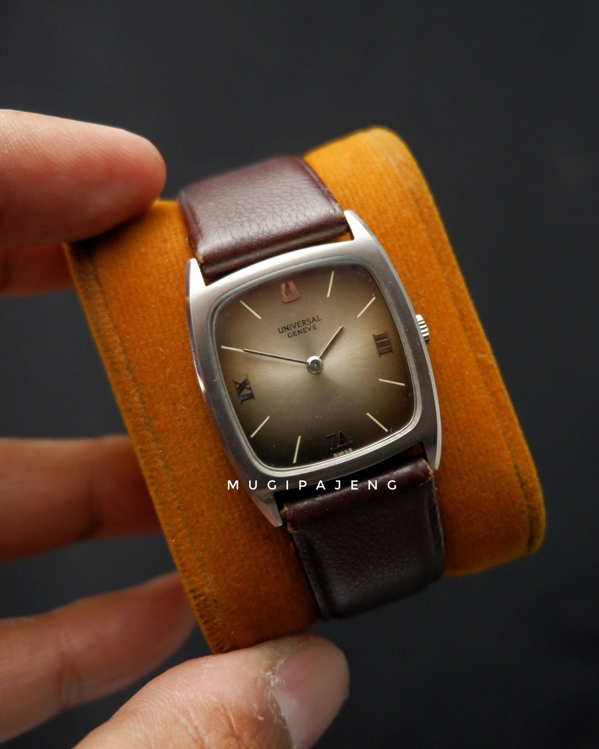 Universal Geneve Tank Rare dial – Collectible Watches – Mugipajeng